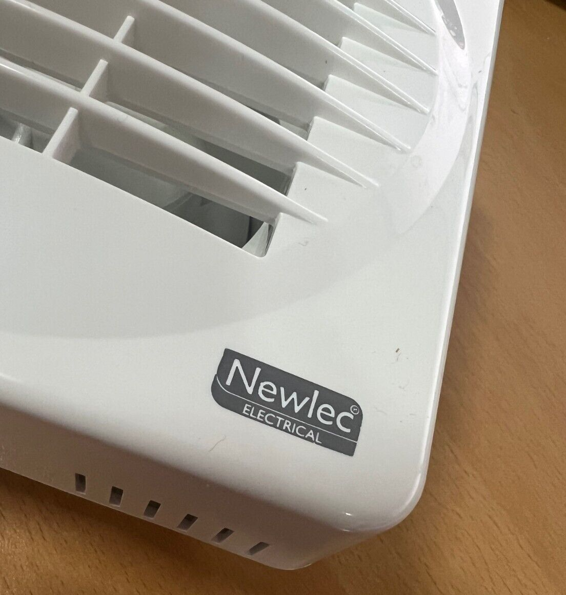 Newlec Extractor Fan NL880T - Bathroom Timer Wall/Ceiling 6" square for ...