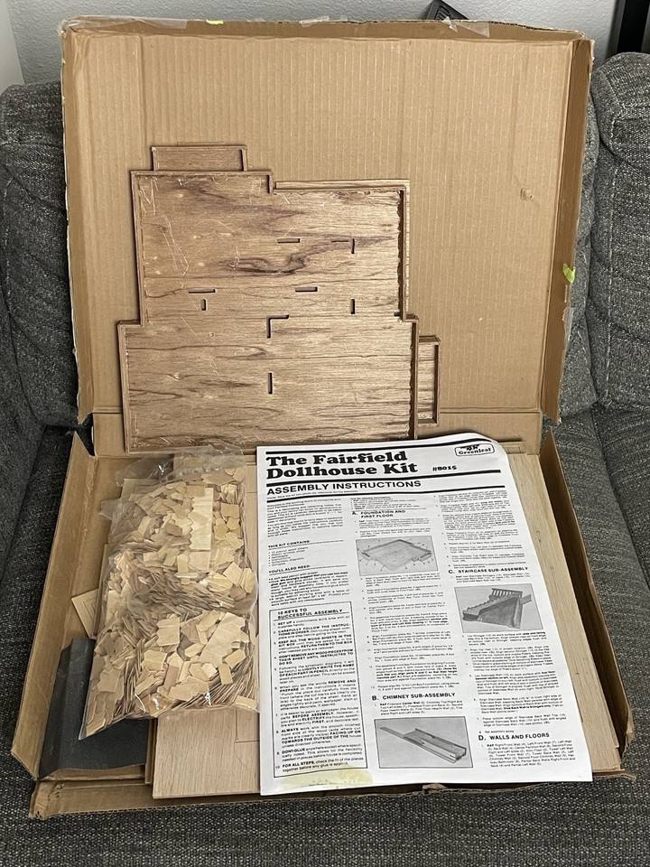 Fairfield Dollhouse Kit 1:24 Scale Model Vintage Handcrafted Wood in ...