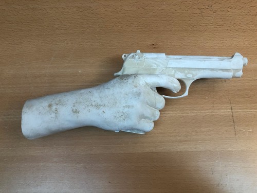 WAX HAND LIFECAST with Prop Gun Pistol Pose - Unpainted - Alvarez Wax ...
