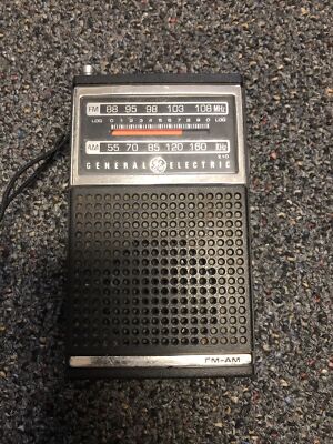 Vintage General Electric GE Portable Handheld AM/FM Radio 7-2500B | eBay