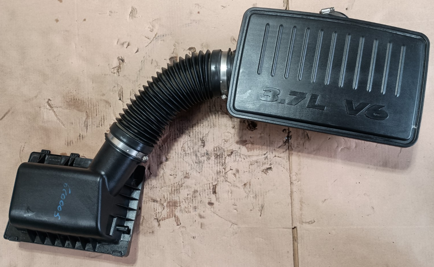 6C0005 Air Cleaner Filter Box Lid Hose TubeJeep Cherokee WK 05-10 OEM 3 ...