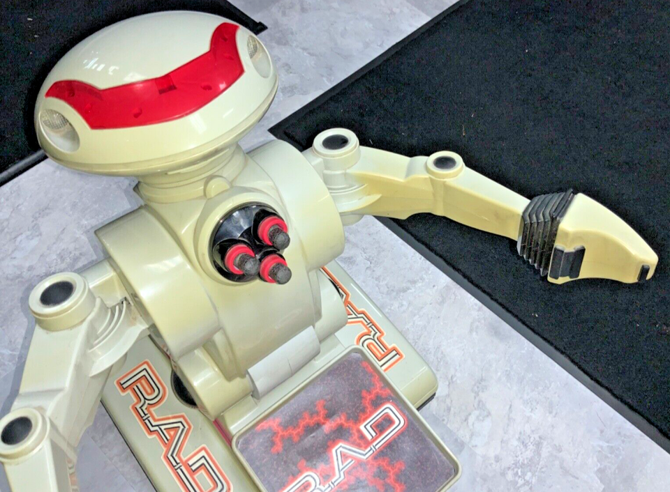 Vintage 1998 Toymax RAD R/C Robot w/ Controller & Battery Pack ...
