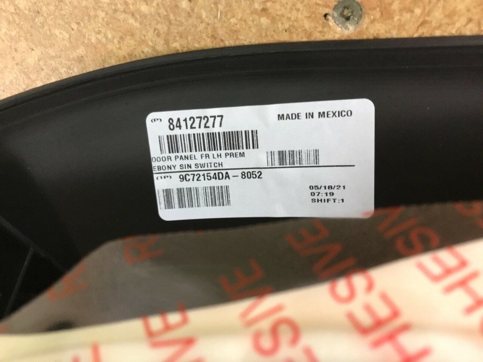 84127277 Ebony Black OEM GM Interior Front Door Trim Panel Left Driver ...