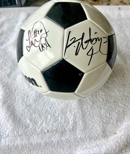 Signed Wilson Soccer Ball Landon Donovan + Rafeal Marquez | eBay