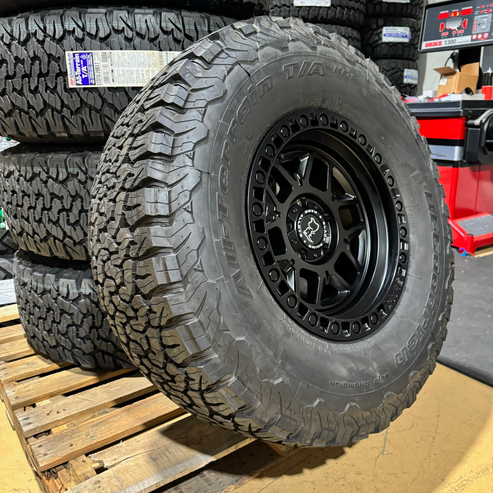 5) 17x9 Black Rhino Kelso Wheels Rims 35" BFG AT Tires 5x5 Jeep ...