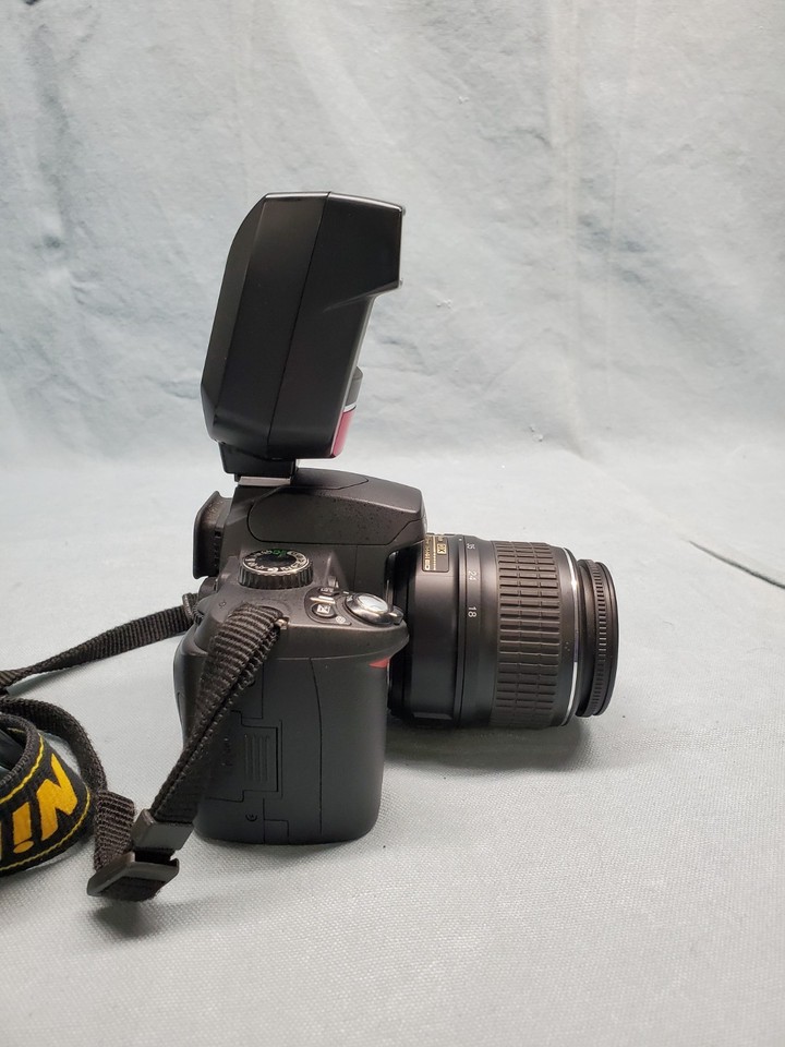 Nikon D60 Digital SLR Camera Black DX 18-55mm w/ Canon Speedlite 220EX ...
