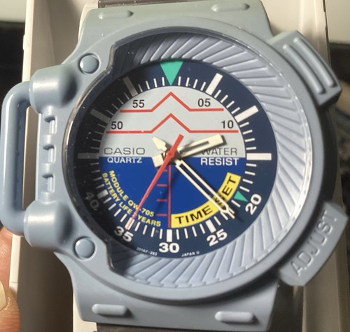 Casio 705 MQN-10 Rare Vintage Watch Military Retro Style With Case ...