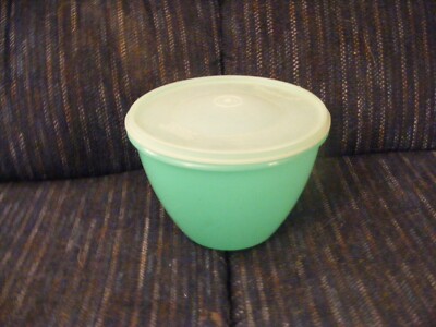 Vintage Tupperware 2 Piece Crisp-It Lettuce Keeper # 679 with Lid # 680 ...