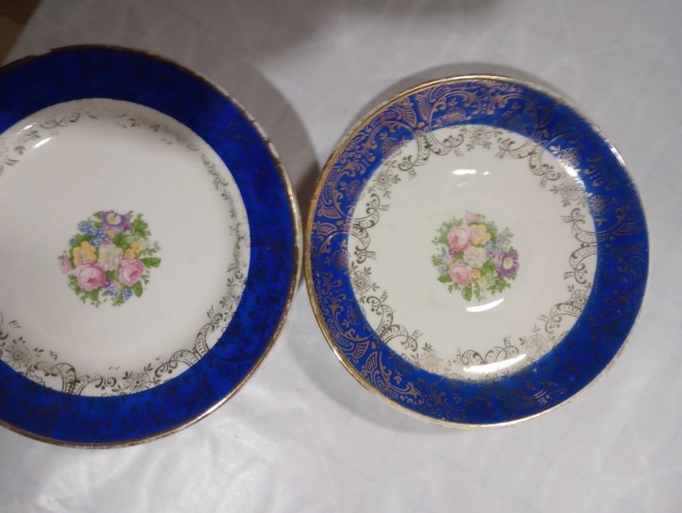 54 Piece Royal China 22K Gold Dinnerware Set Gold/Blue Floral Center ...