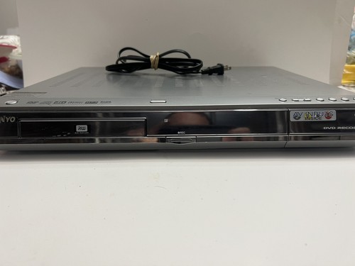 SANYO DRW-500 SLIM DVD RECORDER/PLAYER NO REMOTE Tested works ...