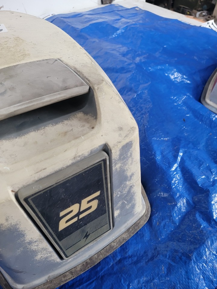 Evinrude 25 HP Outboard Cowling Hood #26 | eBay