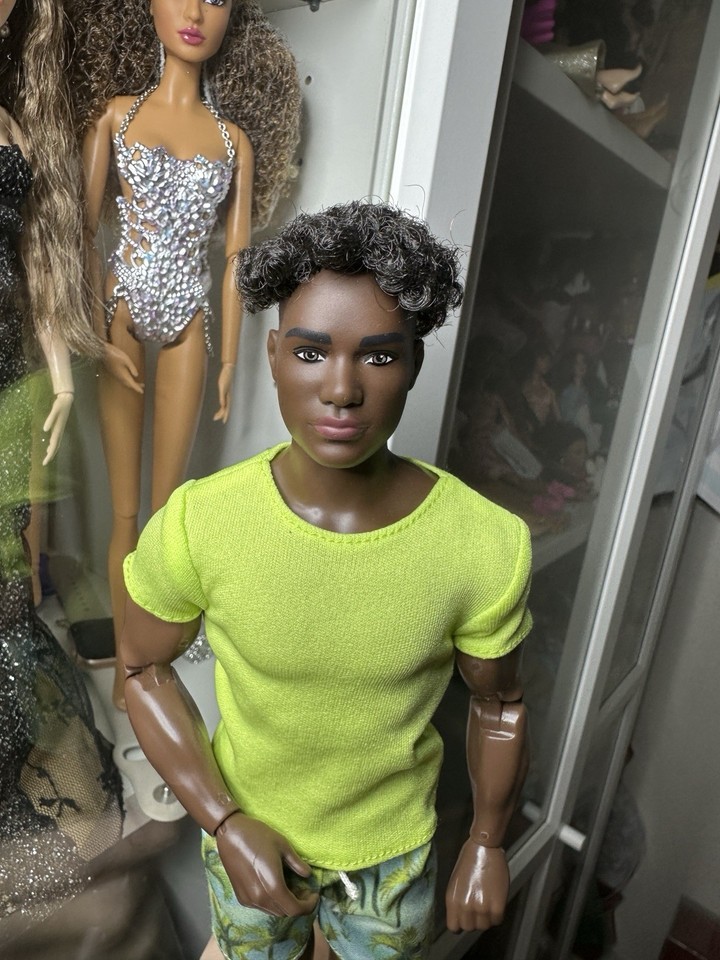 BARBIE SIGNATURE LOOKS DOLL #25 BUFF BODY KEN SHORT BLACK HAIR MADE TO ...