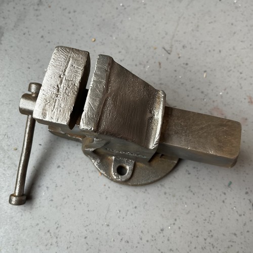 Vintage RECORD BENCH MOUNTED ENGINEERS VICE 2 1/4 INCH JAWS | eBay UK