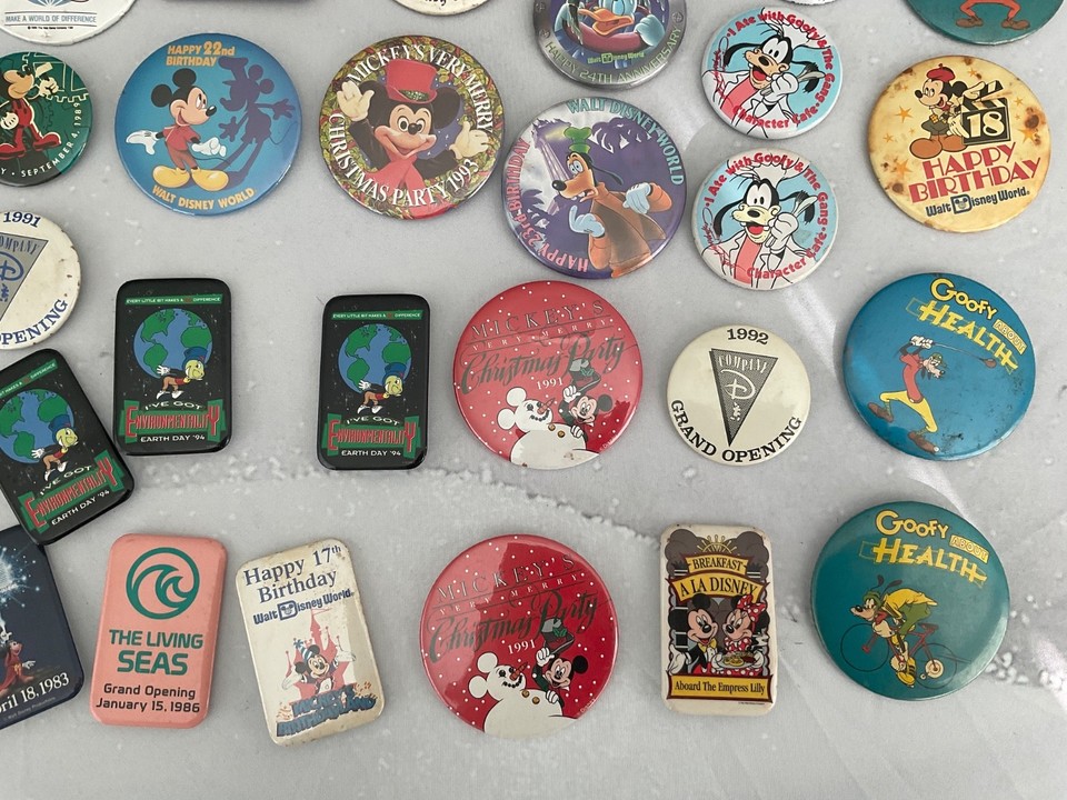 57 Vintage Walt Disney World Epcot Characters Buttons Pin Lot some rare ...