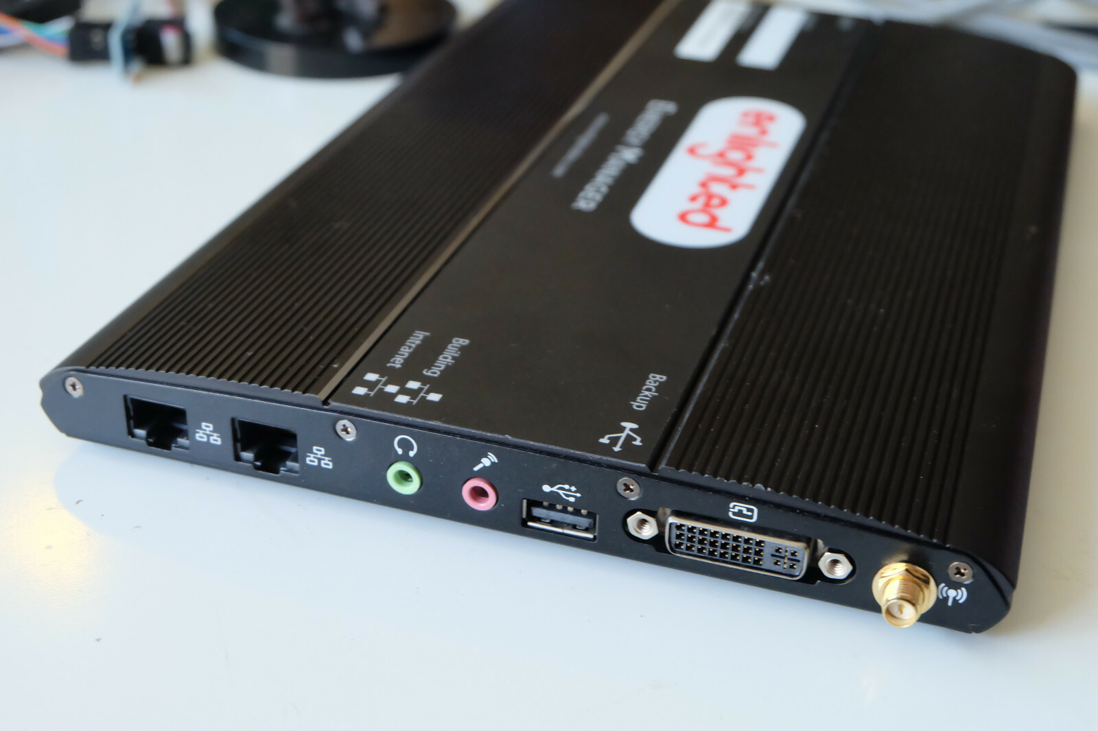 Enlighted EM-2-1S / MSI MS-9A45 fanless industrial PC Atom D2550 1 ...