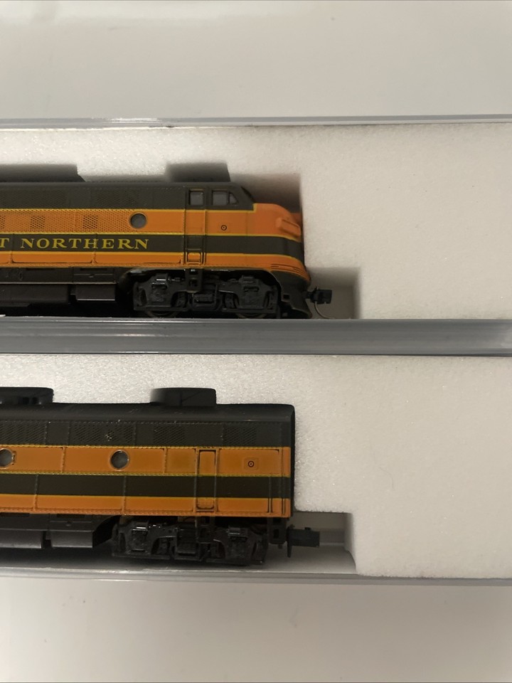N SCALE KATO GN F3 GREAT NORTHERN MODEL TRAIN AND CAR SET | eBay
