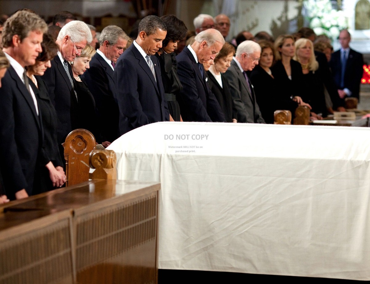 Barack Obama Selfie At Funeral George W. Bush Belly Taps Barack Obama
