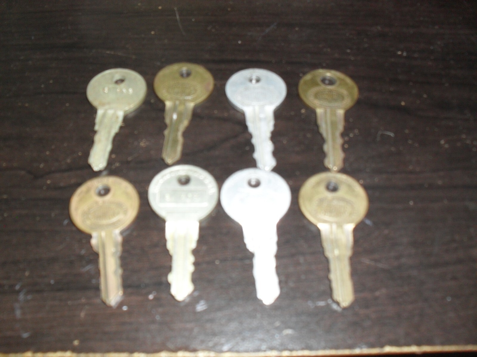 MANY USED ORIGINAL SEEBURG JUKEBOX KEYS | eBay