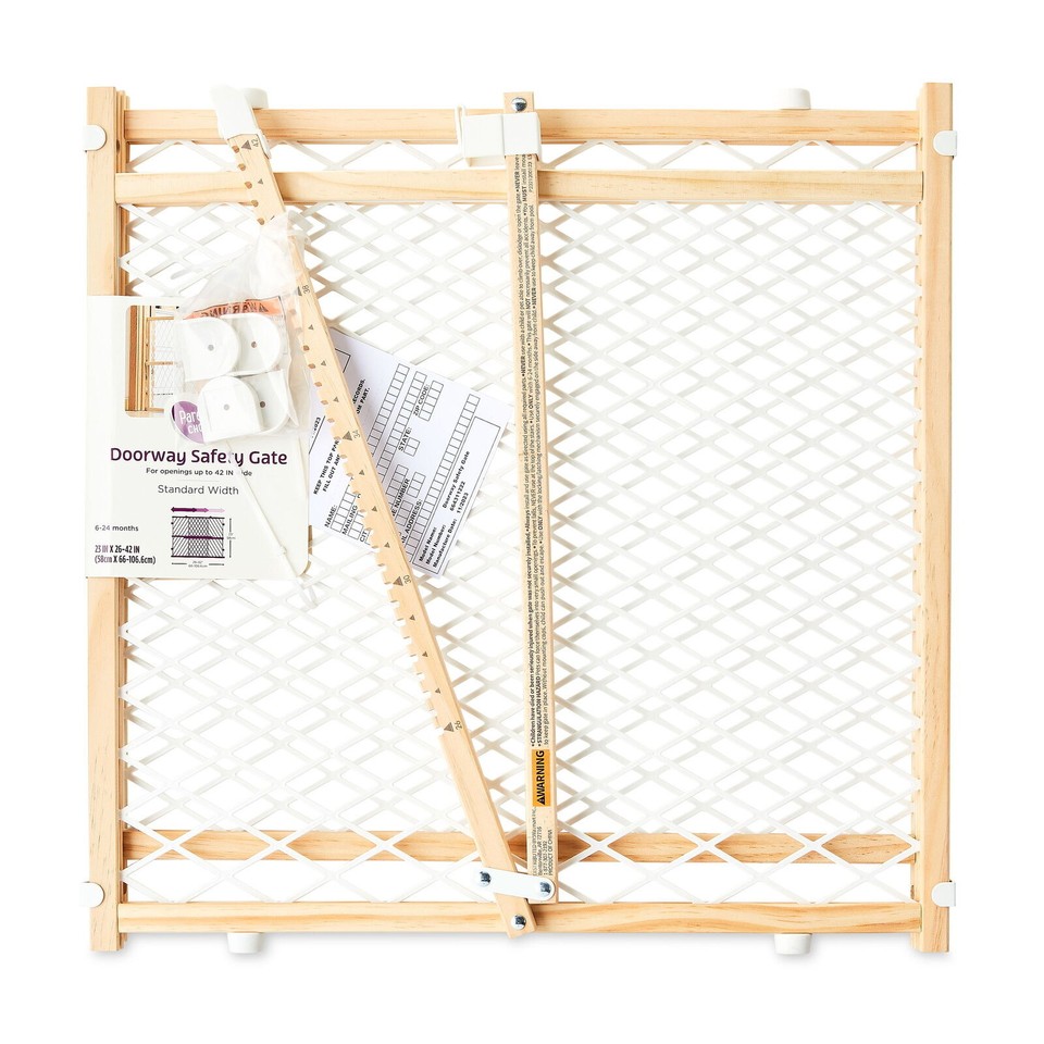 Parents Choice Baby Wooden Safety Doorway Gate for Aged 6 to 24 Months ...