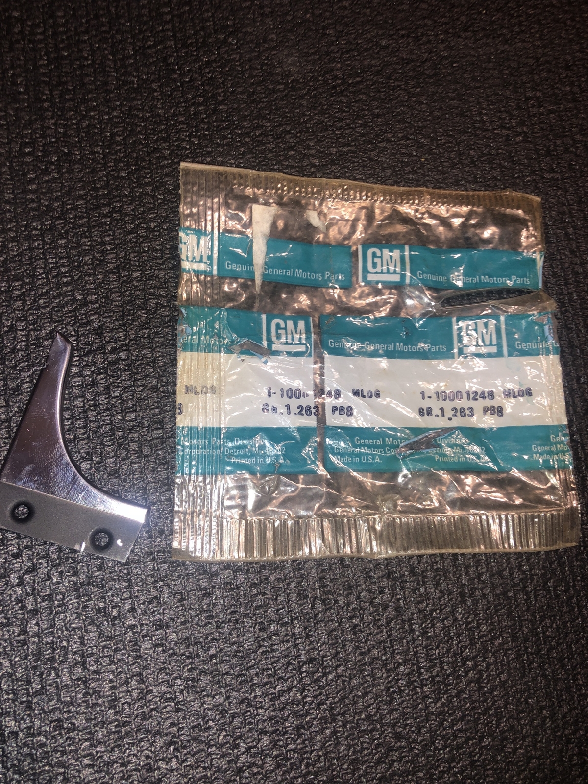 NOS GM 10001248 MLDG, Frt BMPR Closeout Panel Rh 78 - 79 G Trim | eBay