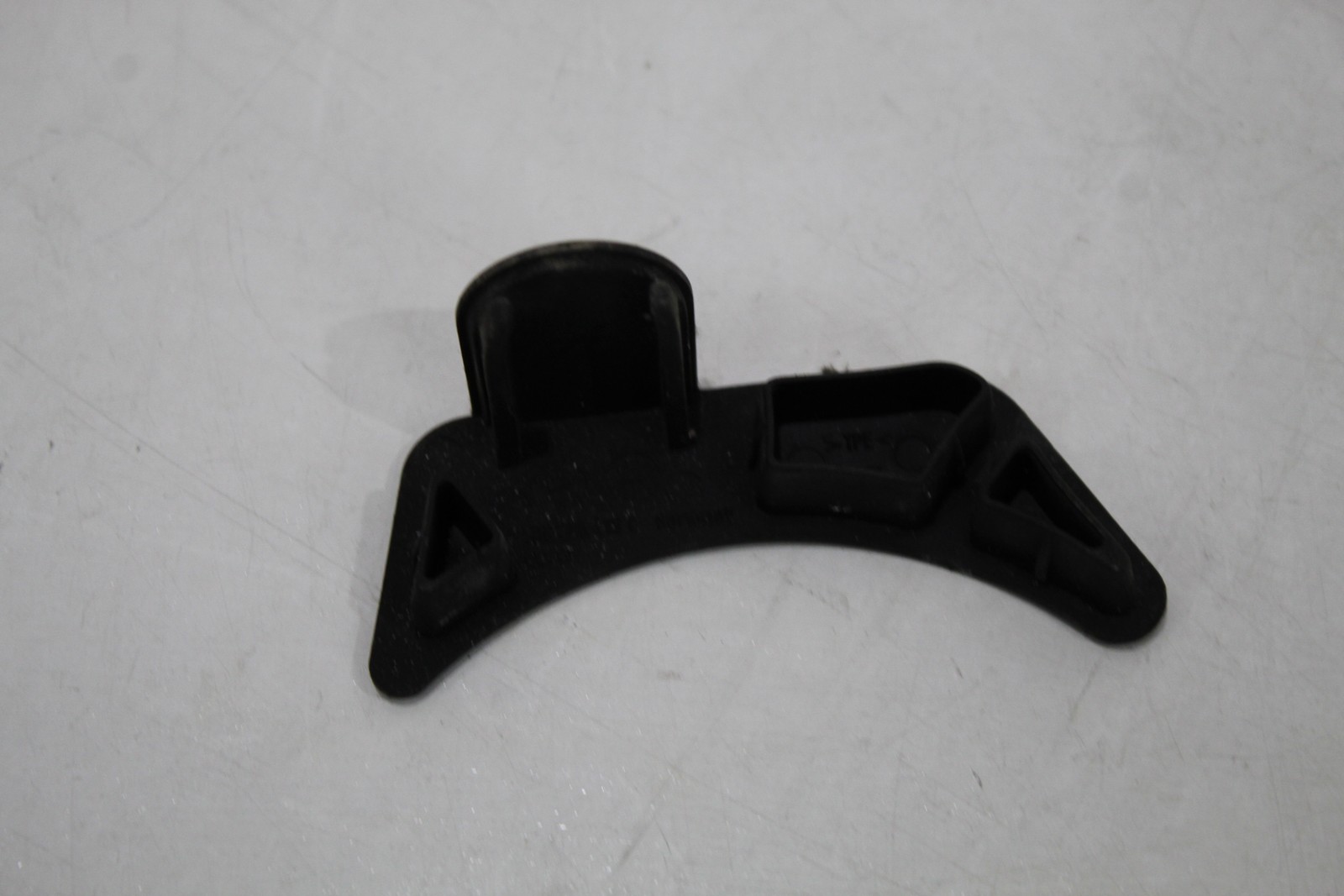 Audi A8 4D D2 FL FL NS Left Chassis Leg Extension Upper Cover Trim ...