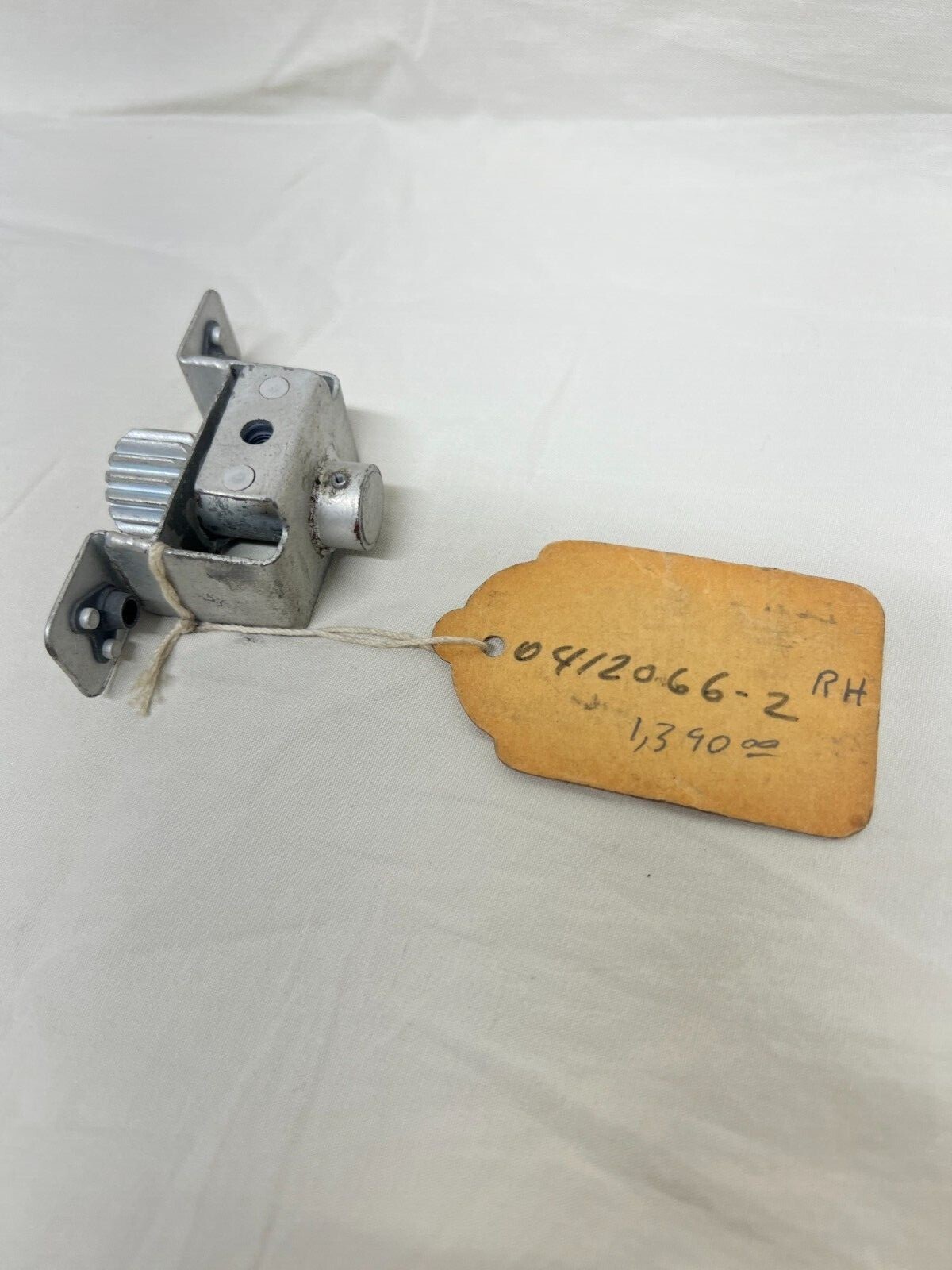 0412066-2 Cessna 150 Clutch ASSY Door Latch RH for sale online | eBay