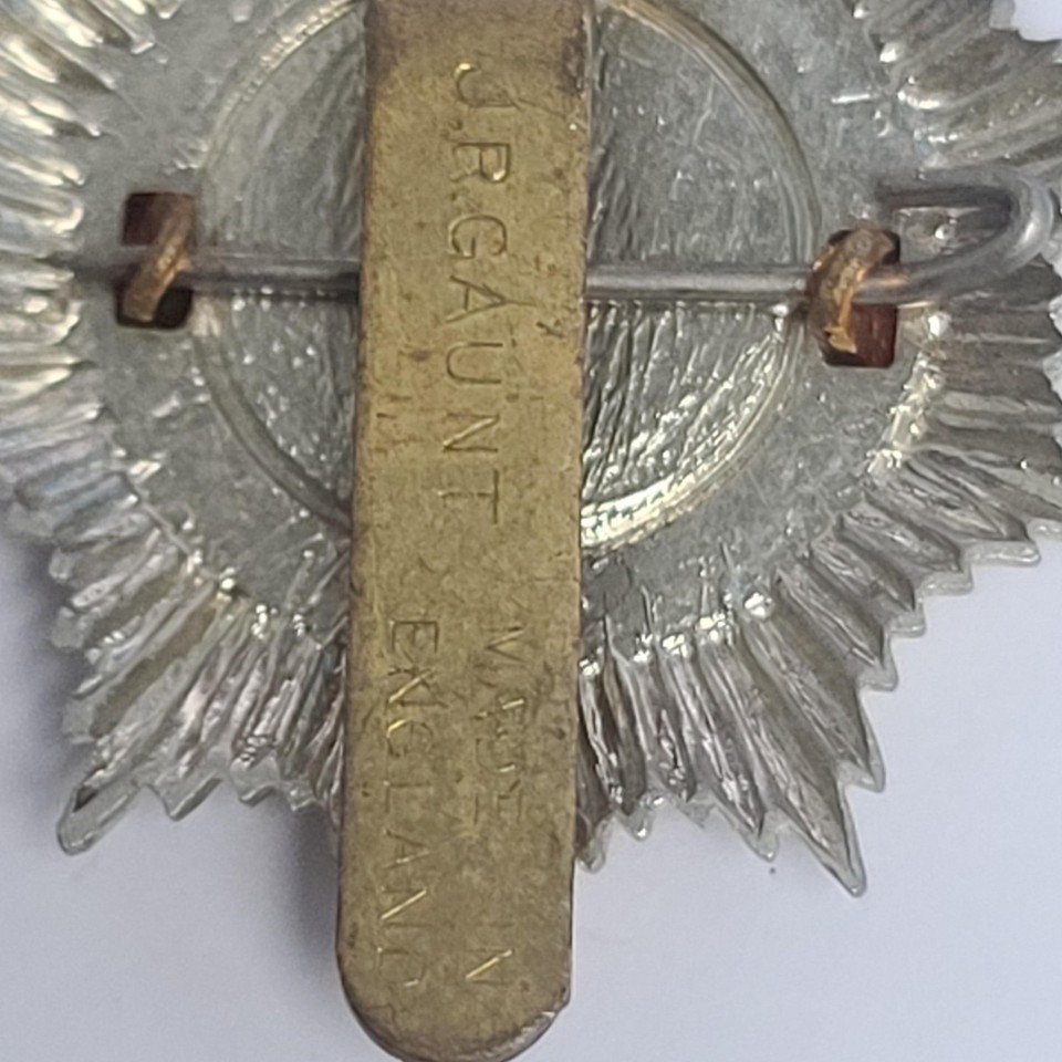 2 Canadian Guards Cap Badges One Marked Gaunt England A MARI USQUE AD ...