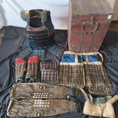 Edo Samurai Armor Set with Dou Kote O-Sode Haidate Nodowa & Wooden Box ...
