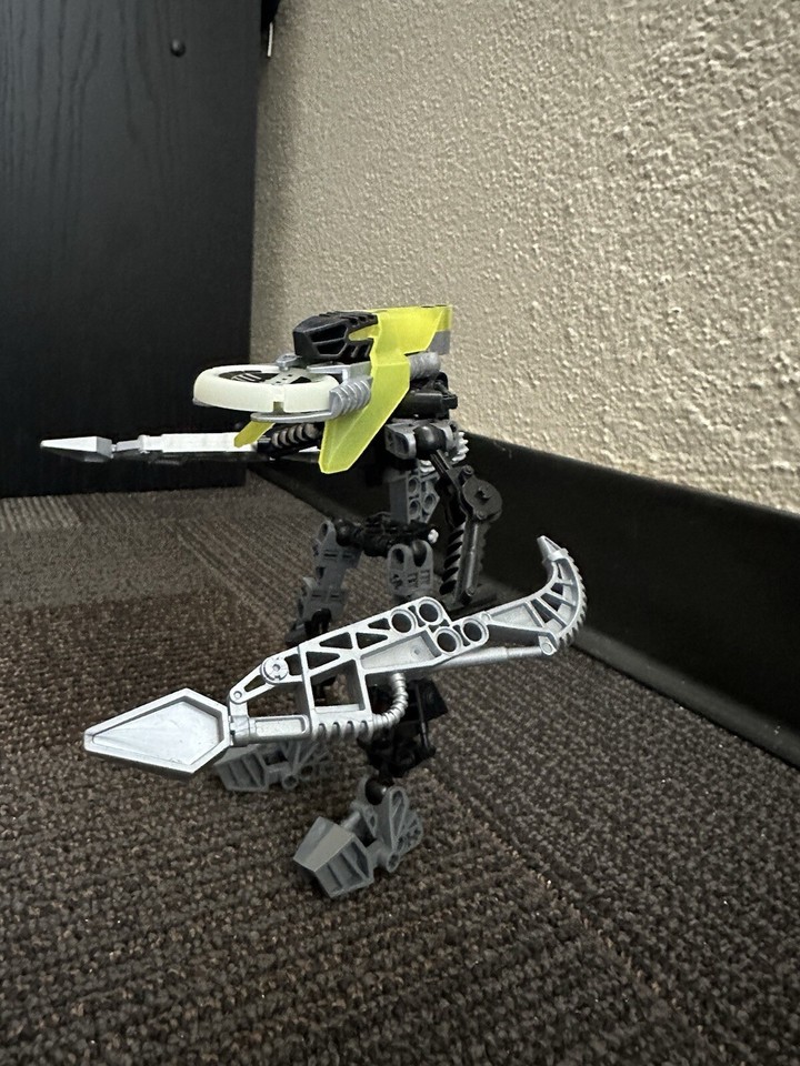 LEGO BIONICLE: Vahki Rorzakh (8618), Complete With Disk, No Box Or ...