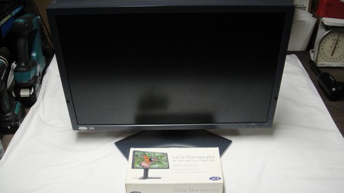 Lacie 526 Widescreen 25.5” Computer Monitor L266RZ Rare EXCELLENT ...