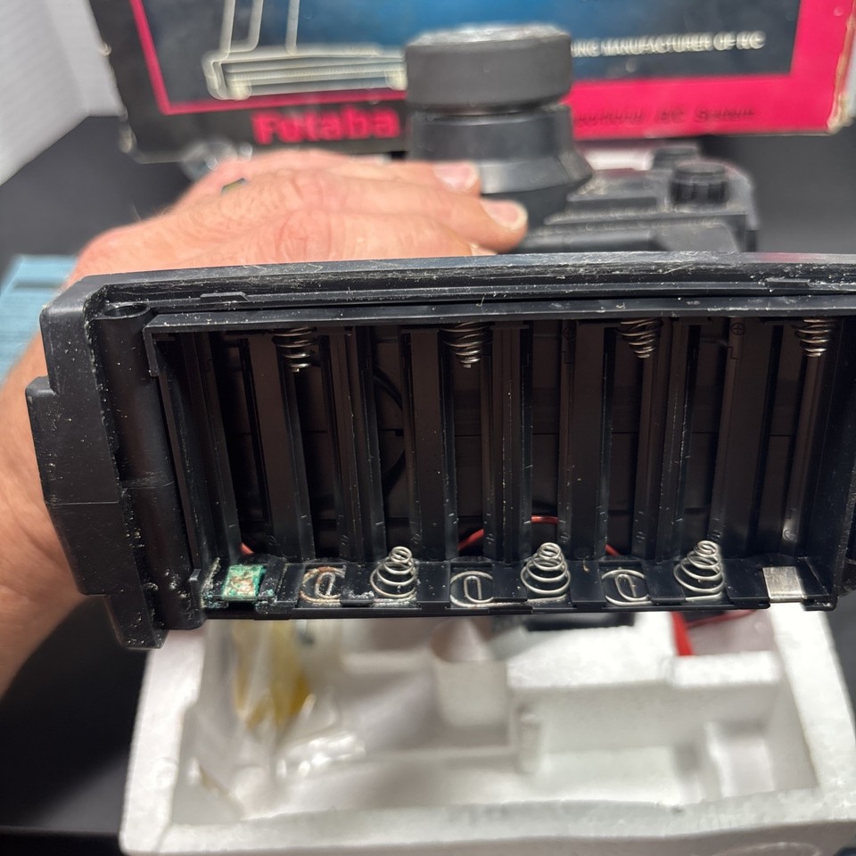 Futaba Magnum Junior 2PCKA-AM 2 Channel Selling As Parts. Untested. | eBay