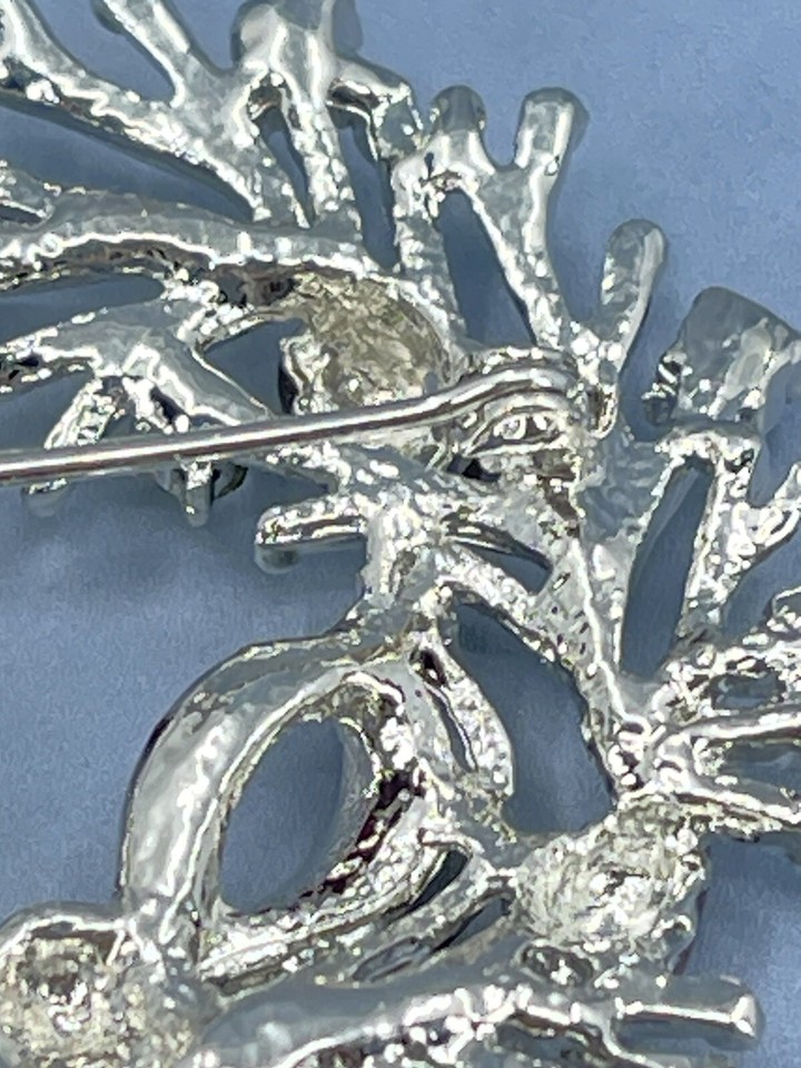 christmas wreath brooch pin red enamel ribbon green rhinestones silver ...