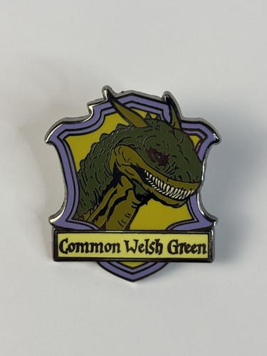 Universal HARRY POTTER Dragon COMMON WELSH GREEN Studio Tour Lapel Pin ...