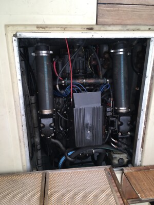 2003 Mercruiser 5.7L 350 Marine Gas Engine PAIR with Transmissions ...