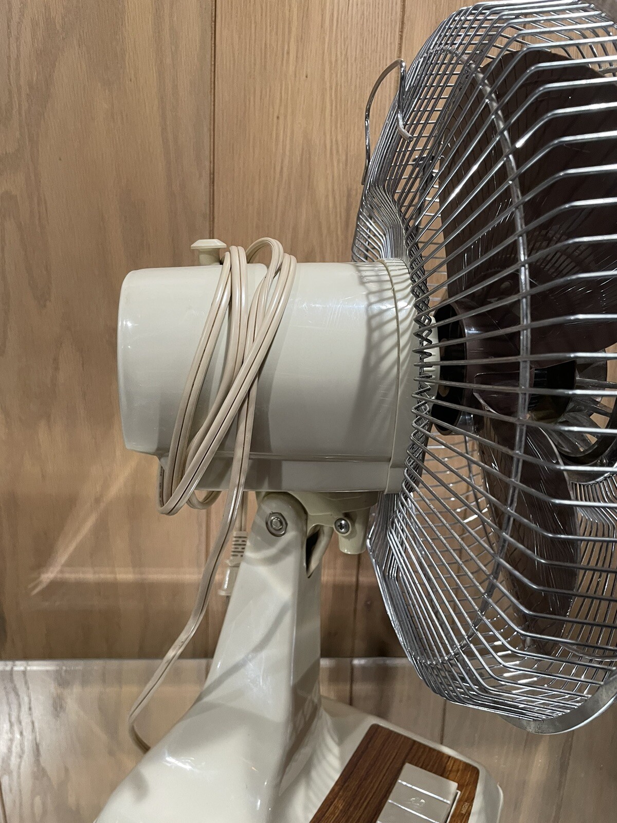 VTG Tatung LB-16 Oscillating 16" 3 Speed Translucent Blue Blade Fan ...