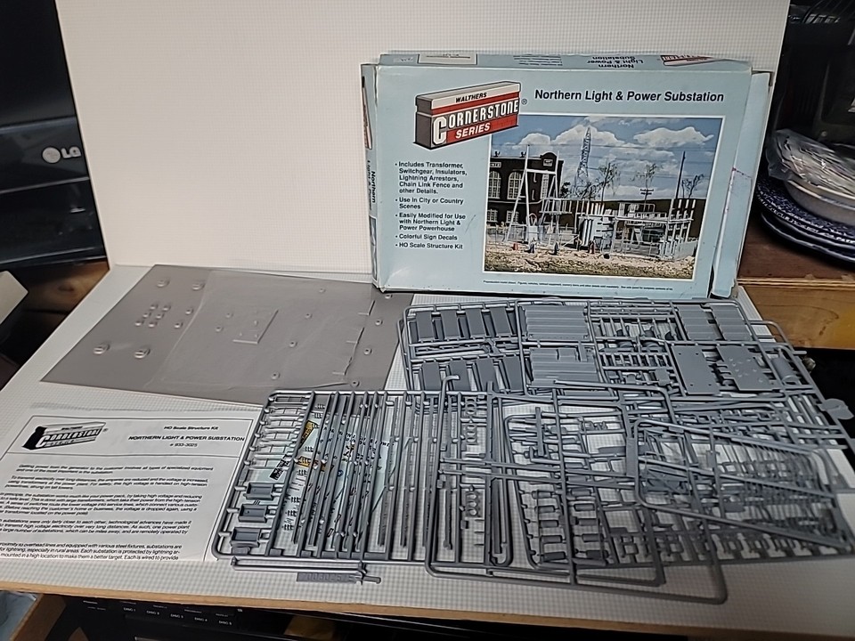 Walthers Cornerstone Northern Light & Power Substation Kit HO Scale 933 ...