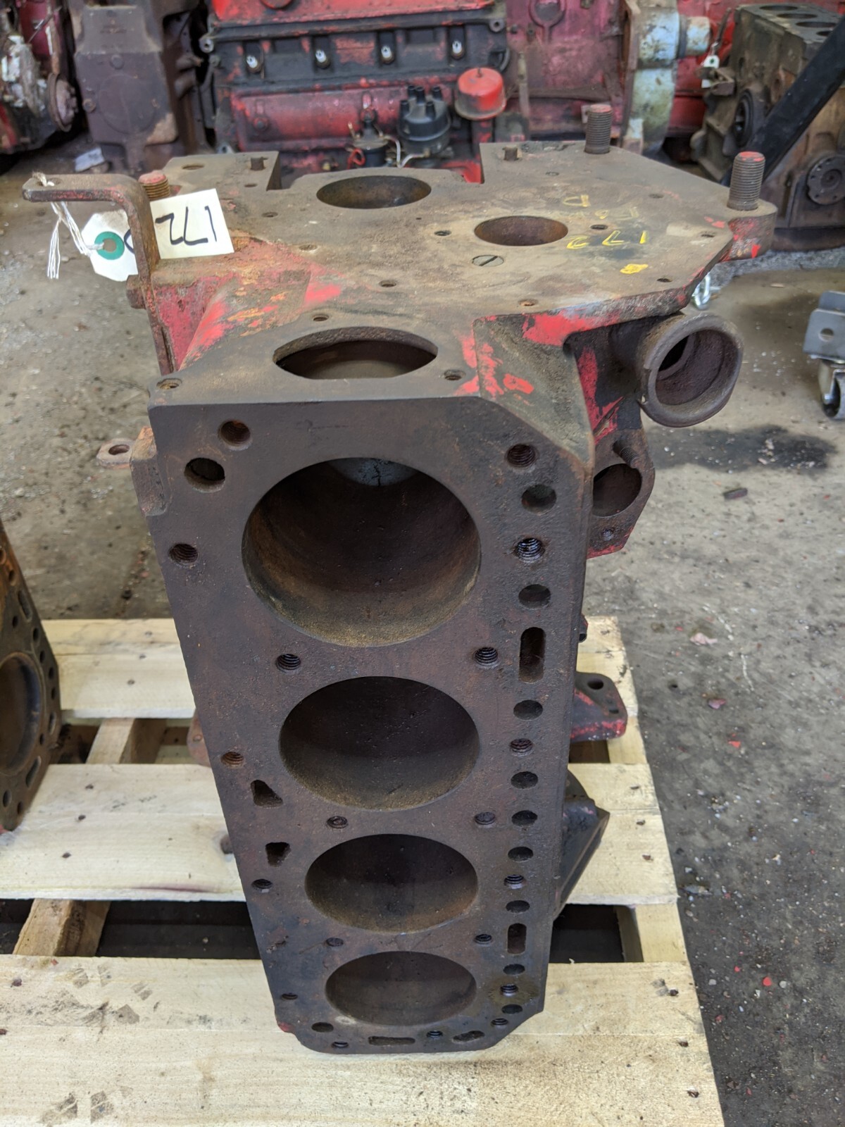 Ford 800 801 841 tractor Engine Block diesel 172 ENGINE | eBay