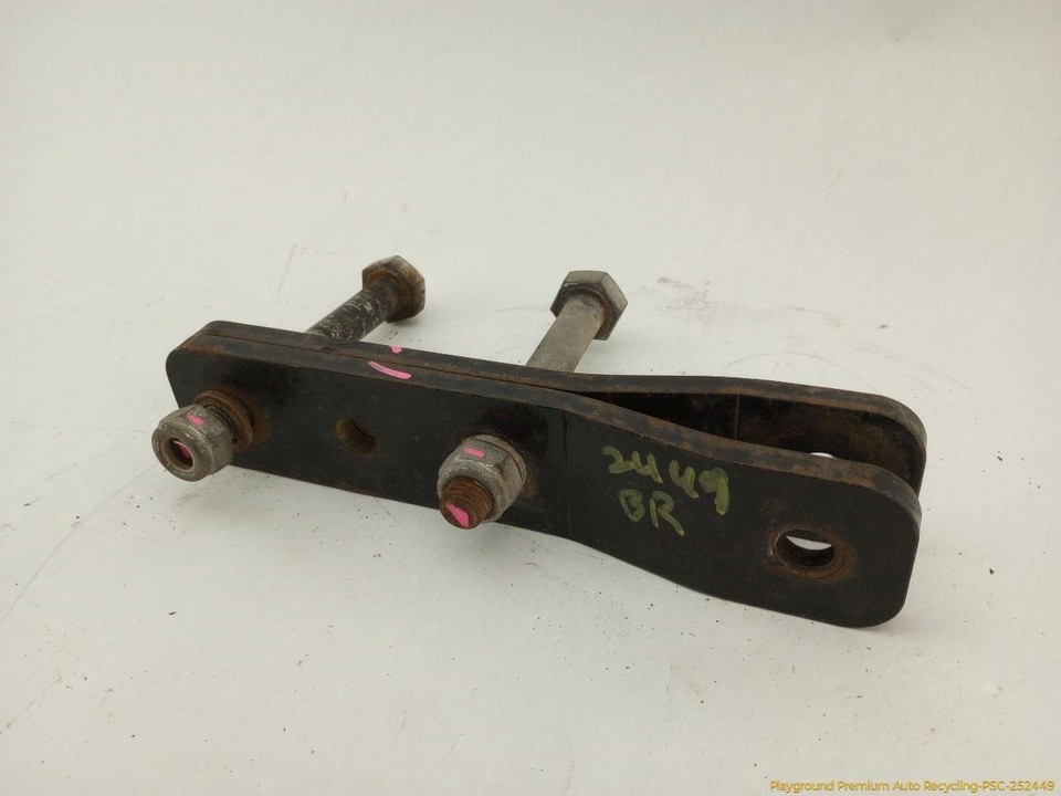 Mitsubishi Delica L300 Van Pair Of Rear Leaf Spring Shackle Fits 1986 ...