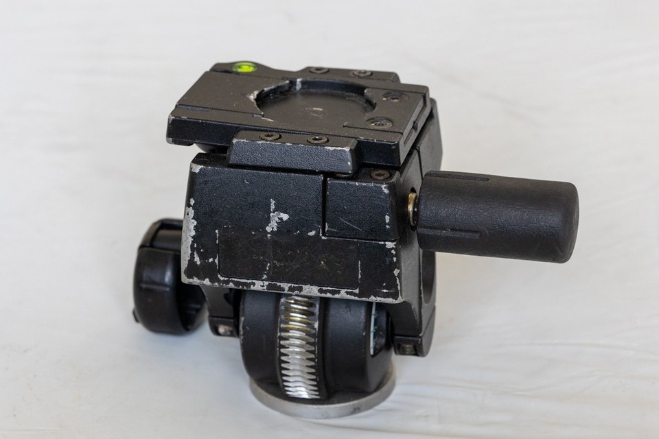 Manfrotto 400 Geared Tripod head | eBay