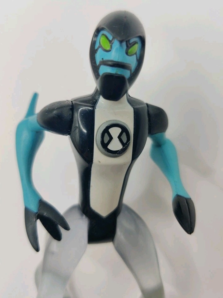Ben 10 XLR8 Figure Running with Clear Legs Bandai - No Tail - Rare Toy ...