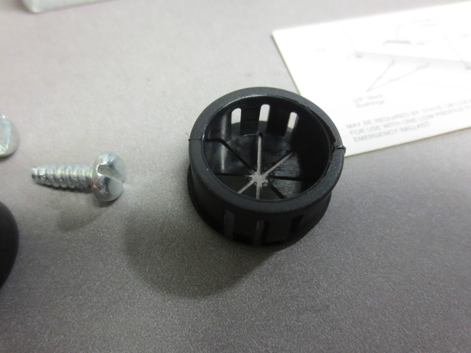 BALLAST BRACKET / CLIP SET - NO NAME or PART NUMBER - SEE PICS ...