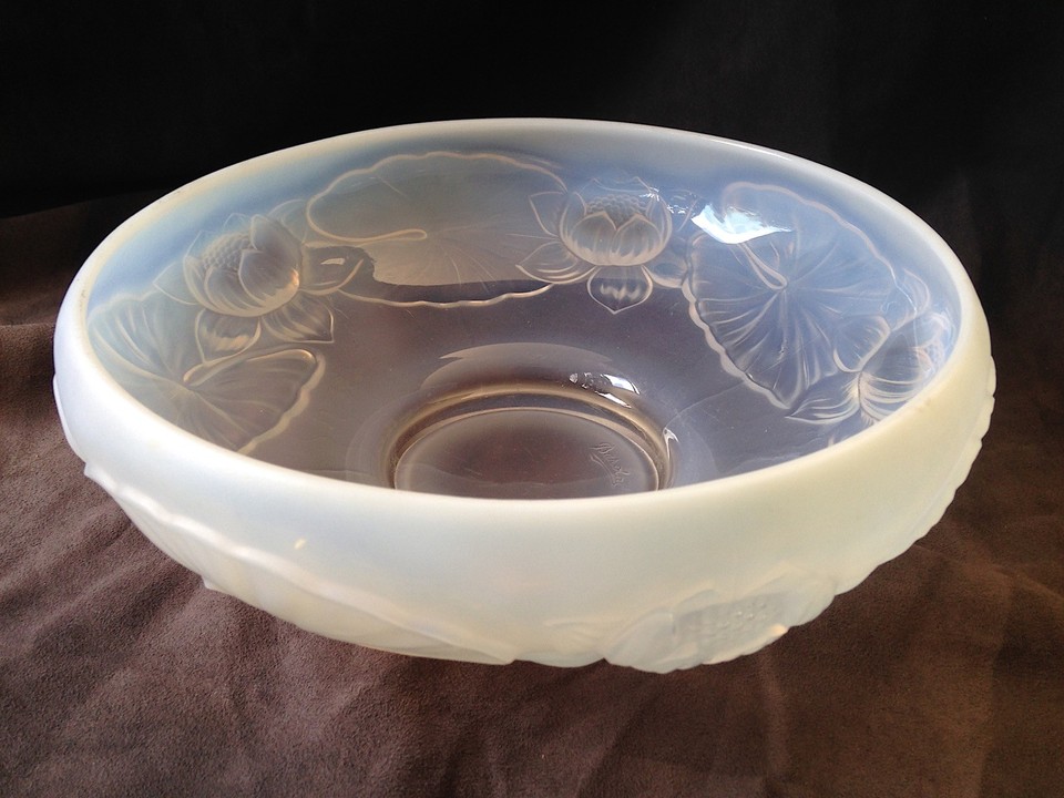 RARE Glass BAROLAC Czechoslovakia 10-5/8”d Bowl, “Water Lilies ...