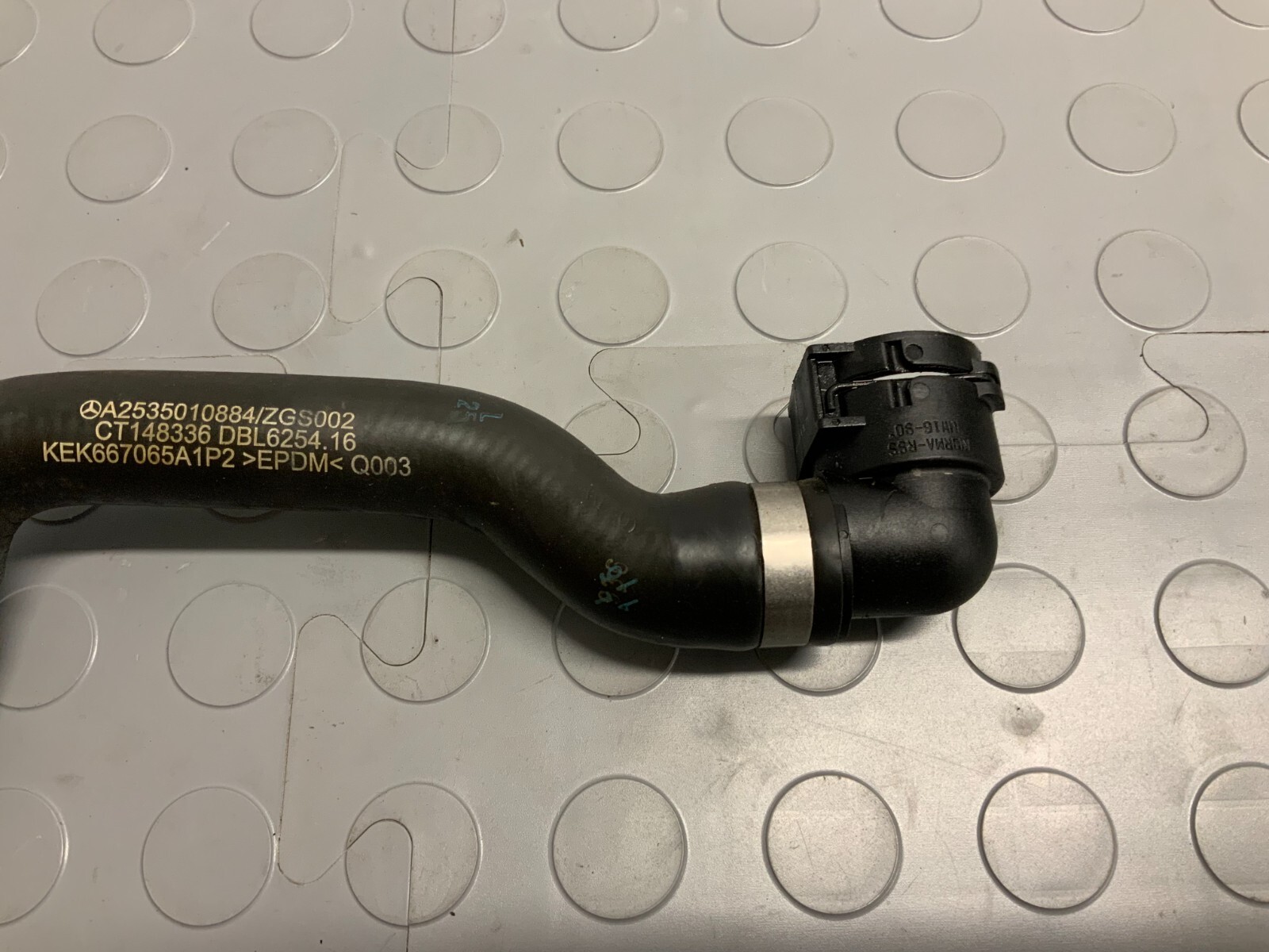 MERCEDES BENZ E-CLASS W213 GLC X253 WATER COOLANT PIPE A2535010884 ...