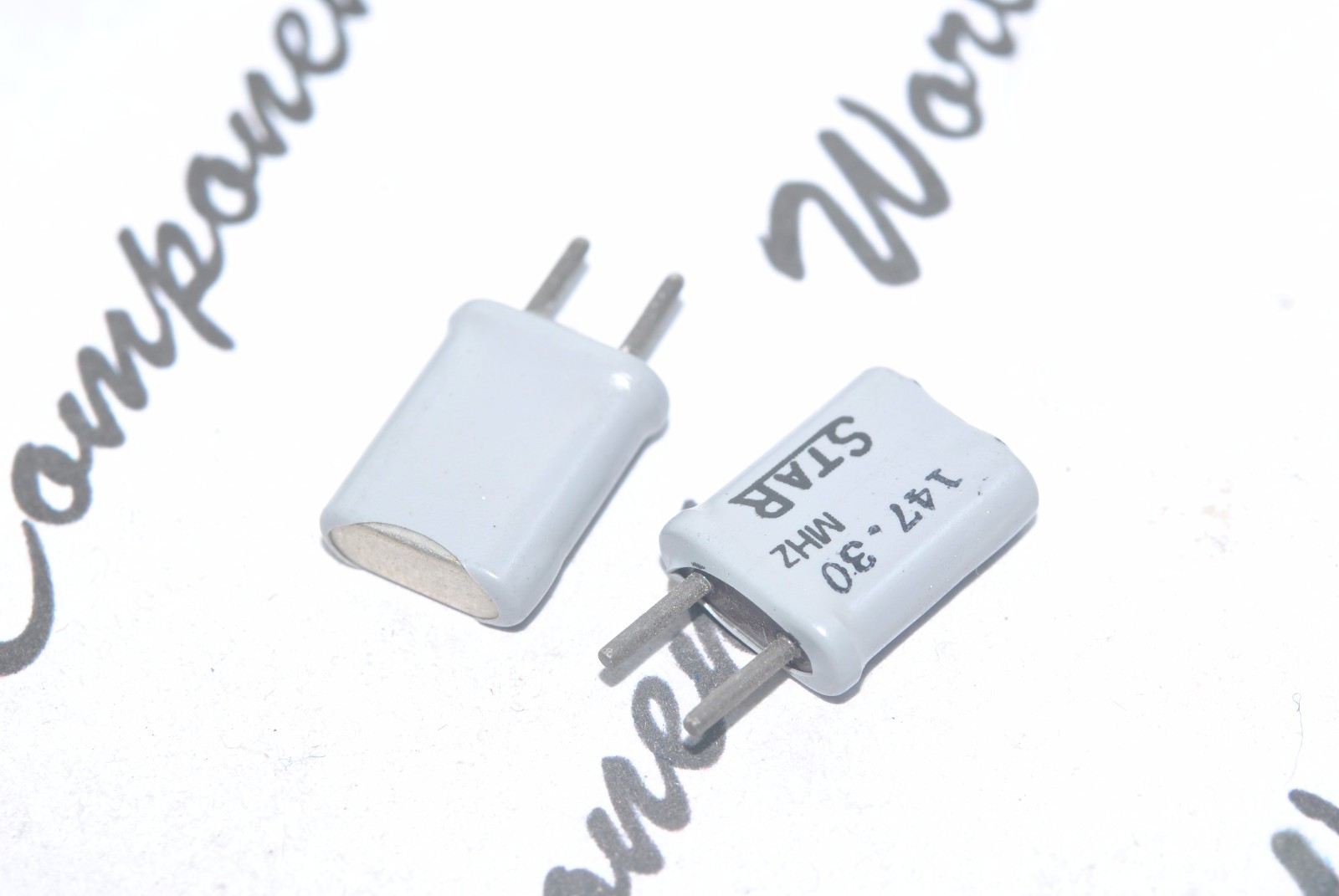 1pcs - 147.3MHZ (147.30MHZ) Quartz Crystal Resonator / XTAL HC-49U | eBay