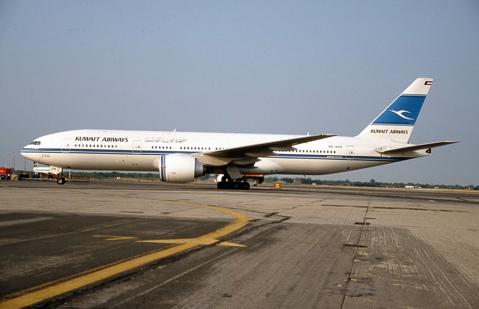 Aircraft Slide - 10 slides x various aircraft @ JFK 1990s (B062) | eBay UK