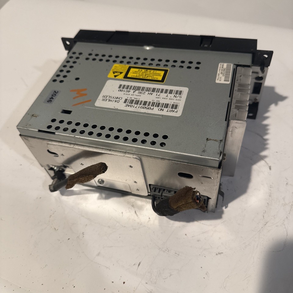 OEM 2005 Jeep Grand Cherokee Am Fm Cd Player Radio Receiver P05091710AE ...