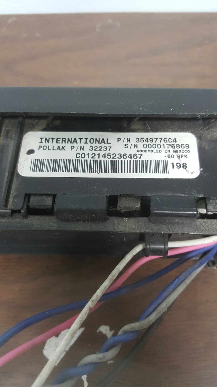 INTERNATIONAL DASH/SWITCH CONSOLE - 6 SWITCHES 3549776C4 , POLLAK 32237 ...