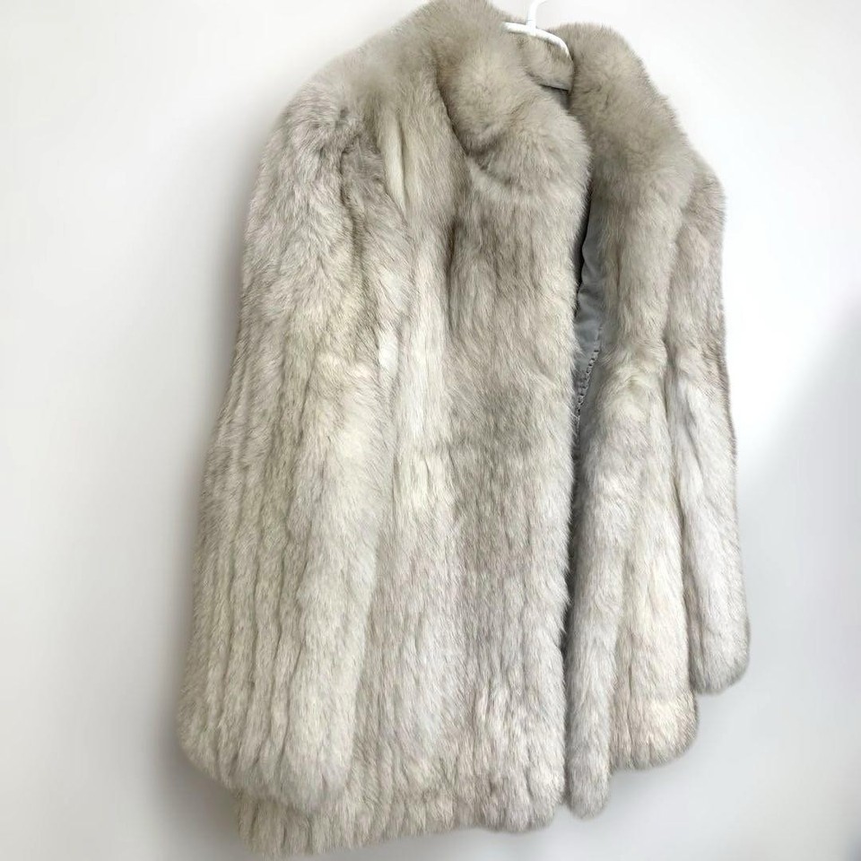 SAGA FOX Fur Coat EMBA Real Fur Coat Color White Long sleeves Size XL ...