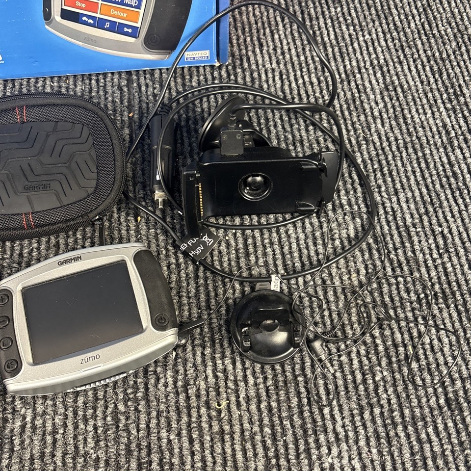 Garmin zumo 550 Motorcycle GPS, Bluetooth, water resistant and rugged ...