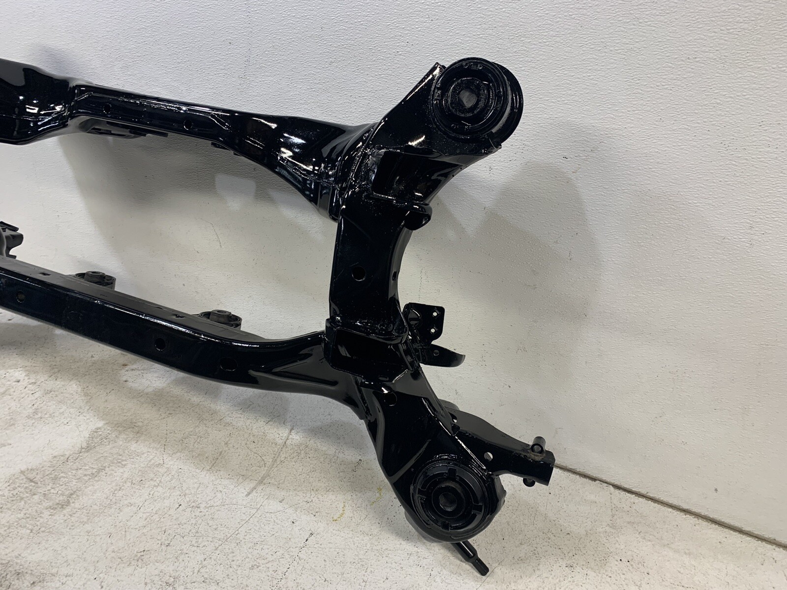 2007-2009 Hyundai Santa Fe AWD rear crossmember subframe cross member ...
